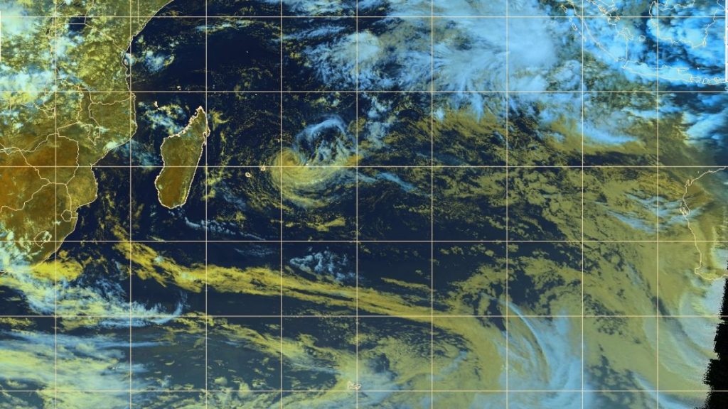 No Cyclone Warnings for Mauritius, Bheki Dispersed